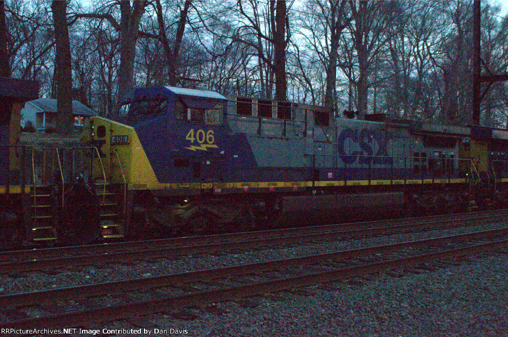 CSX AC44CW 406 trails on Q034-10